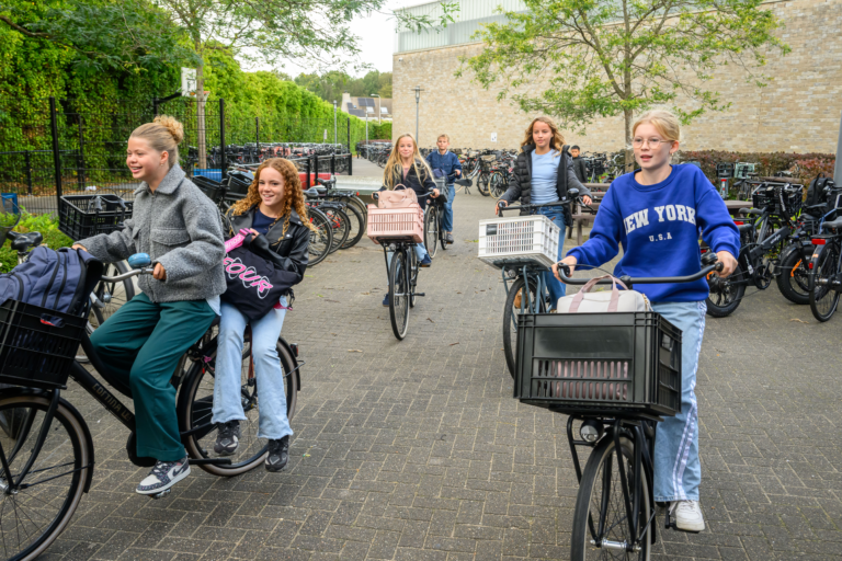 Schoolvakanties 2025-2026 | Comenius Scholengroep